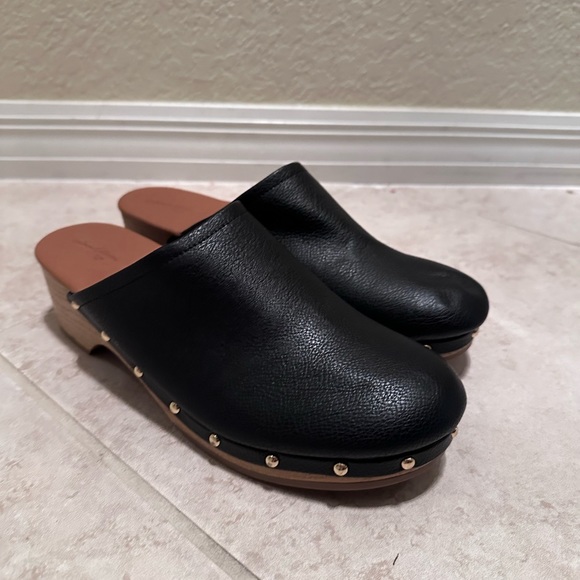 Universal Thread | Shoes | Universal Threads Size 2 | Poshmark